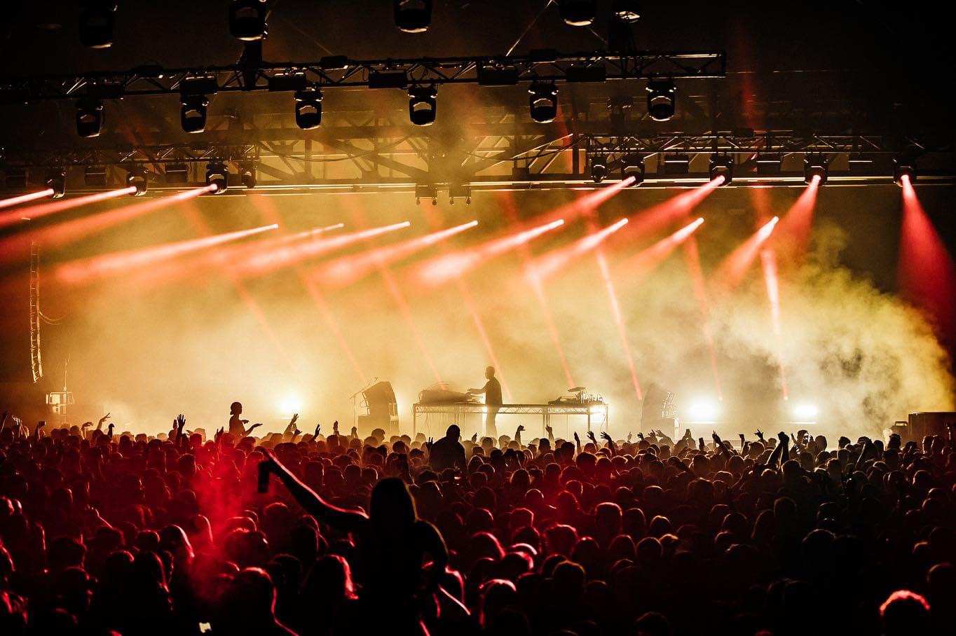 LINING UP EARLY FOR AN EVENT - The Hordern Pavilion